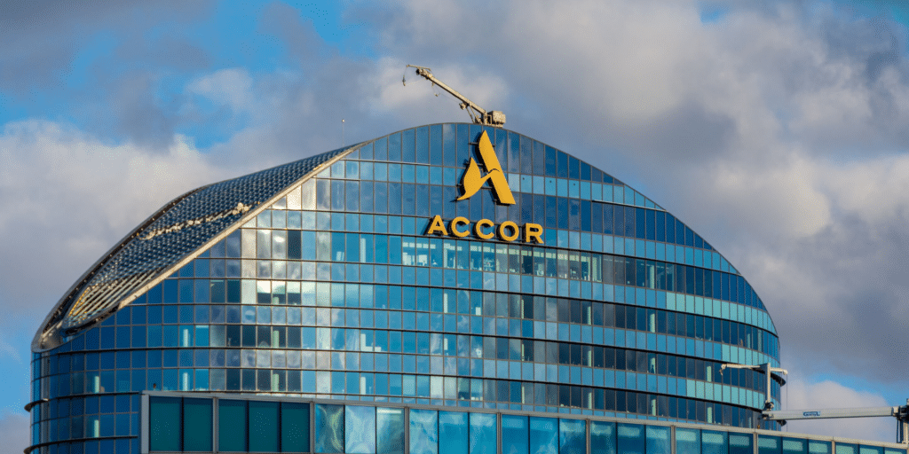 Organizational Reorganization for Accor - ITHIC